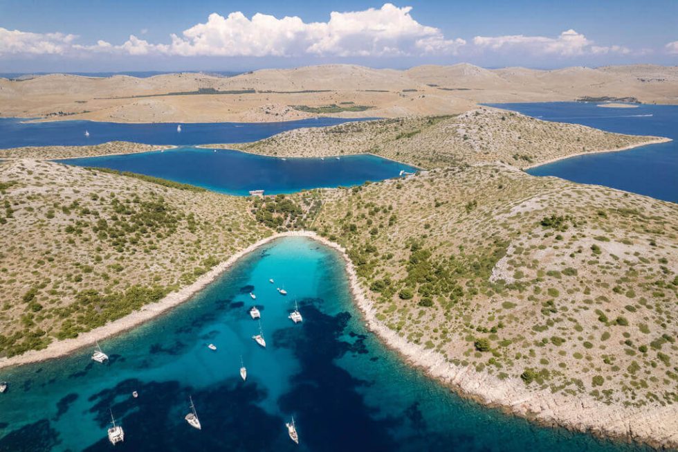 Levrnaka Island - Rent a boat in Zadar